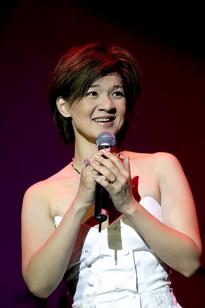 Unstoppable charm! Uncover Ke Mindin's inseparable thing! - iNEWS