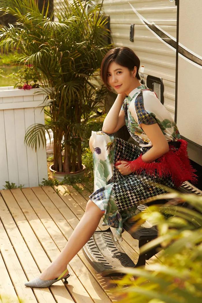 House goddess Zhao Yihuan short hair photo picture 1034 - iMedia