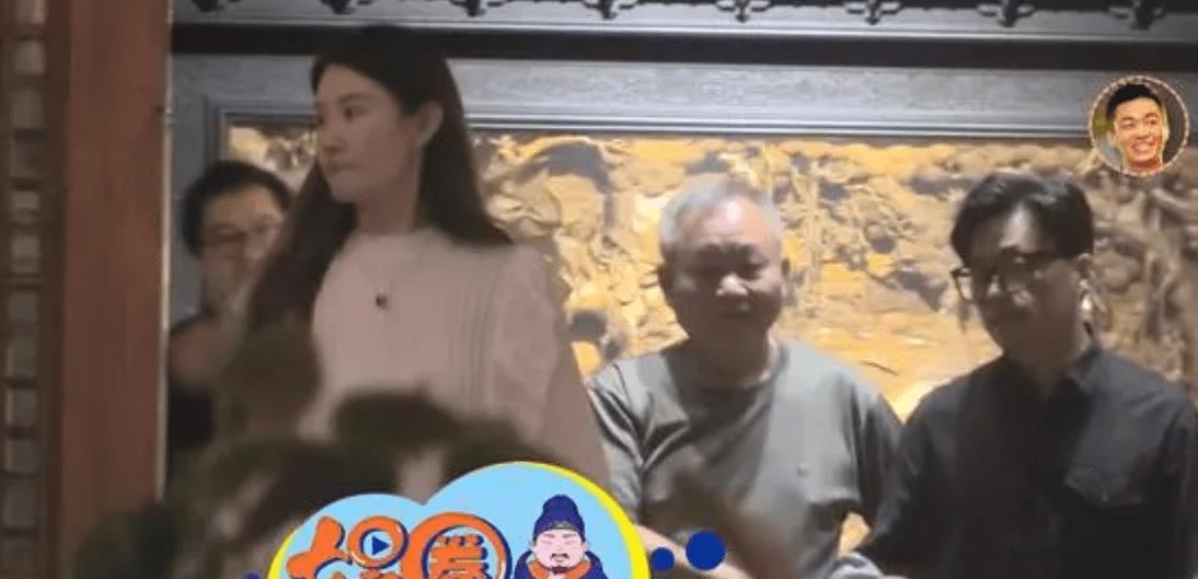 Wang Baoqiang and his girlfriend party together, unaffected by the ...