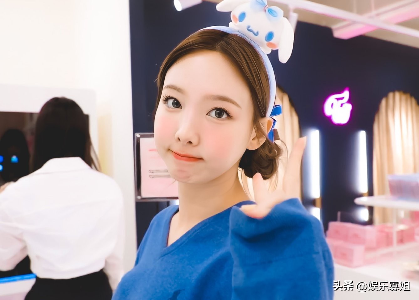 Seeing Lin Nayeon made porcelain teeth, the iconic rabbit teeth are ...