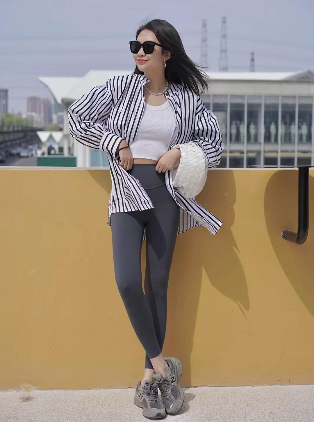 What shoes look good with seamless pants? Just look at amateur street ...