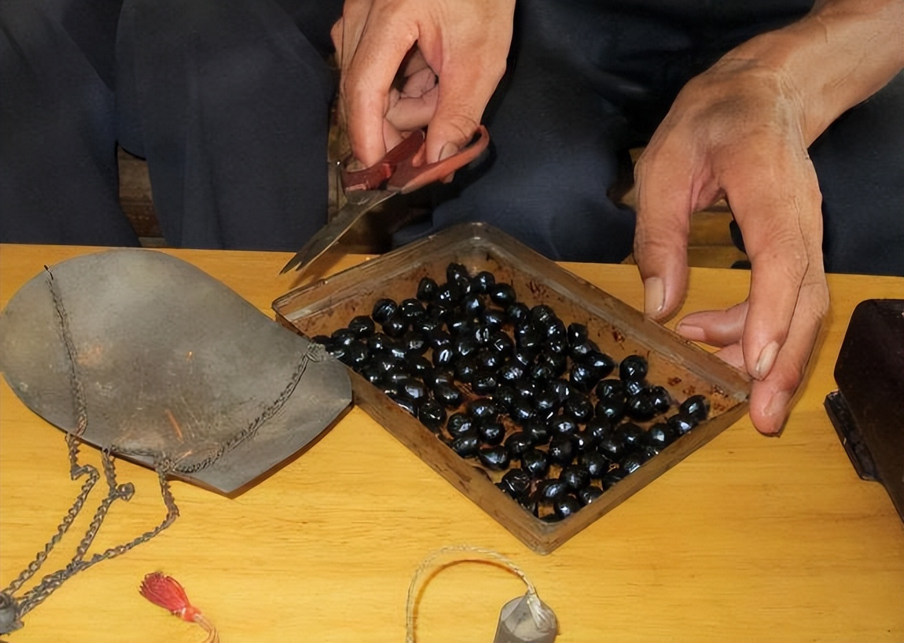 A 48-year-old Shanghai man insisted on taking "Liuwei Dihuang Pills ...