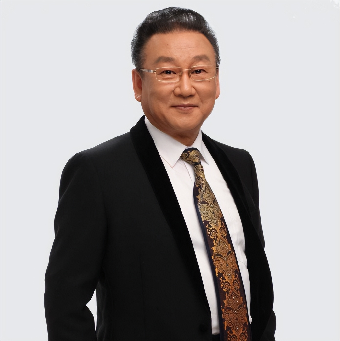 No one knew him abroad, and he was excluded from performing in China. Jiang Dawei's story is ...