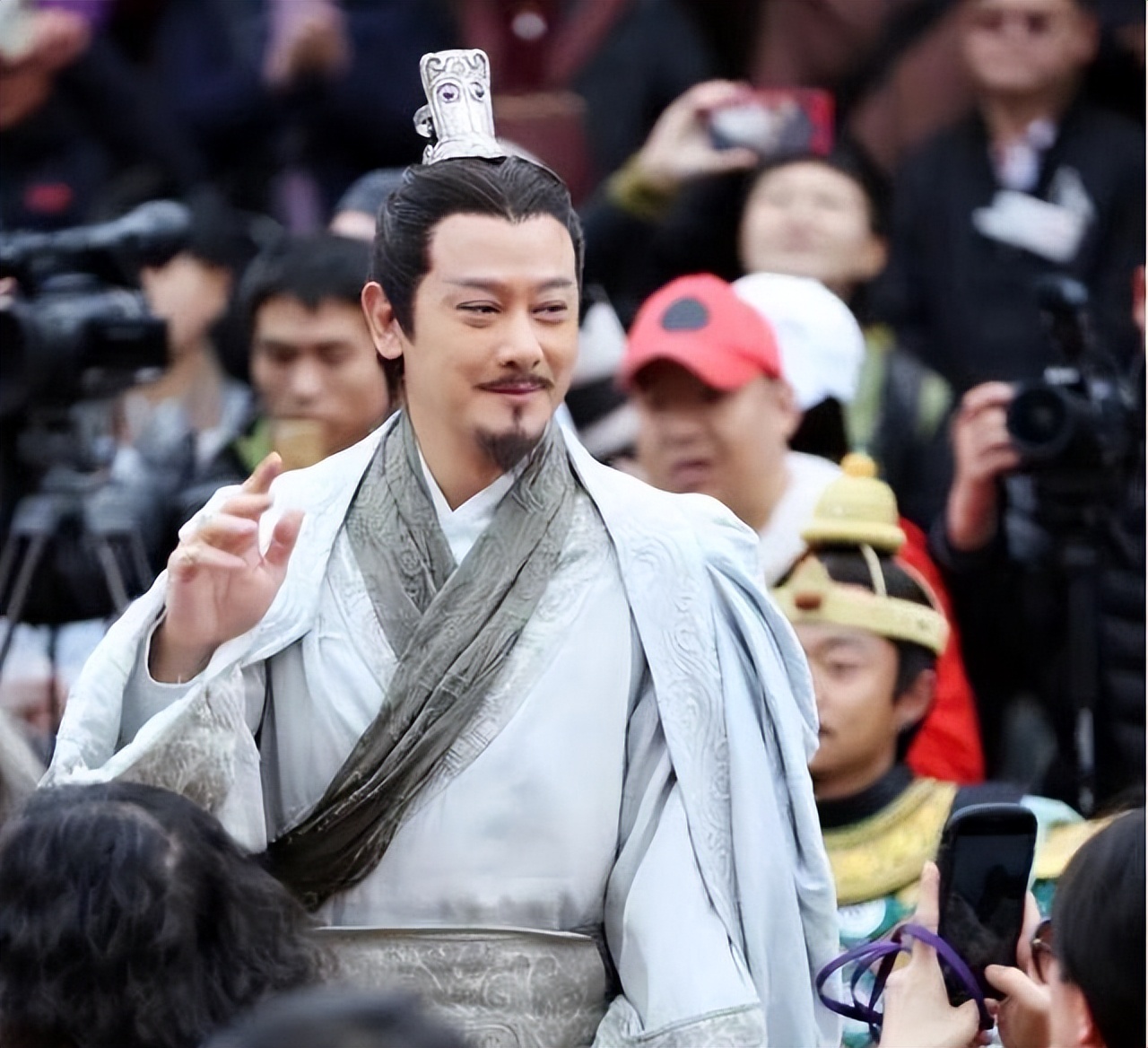 Changing dramas is like changing faces. After the performance of "In ...