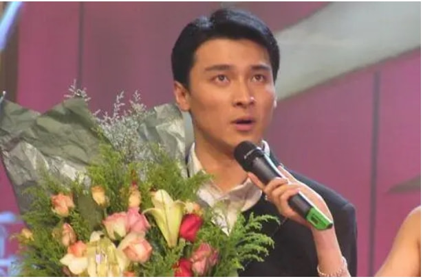 Actor He Gang: He made his debut imitating Andy Lau at the age of 23 ...