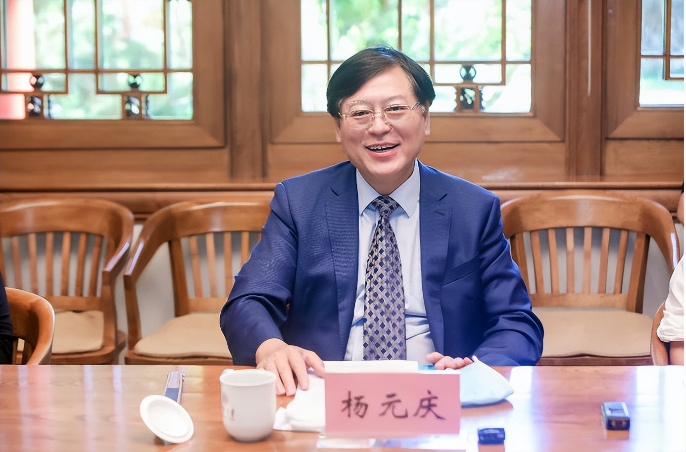 Lenovo cooperated with Tsinghua University, Qiu Chengtong, Yang ...