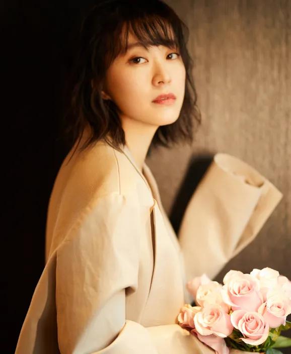 Huang Lu's beautiful picture - iNEWS