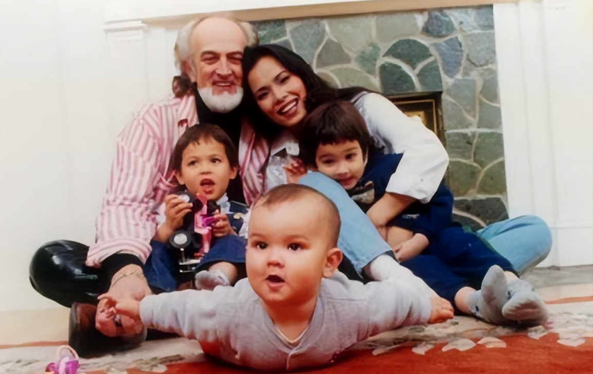 Wei Wei: After she divorced her foreign husband, she raised her ...