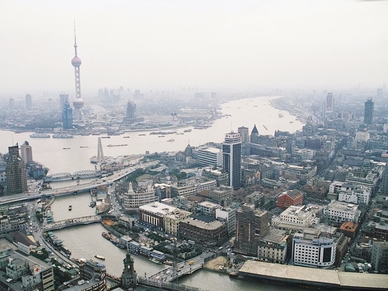 In 1994, Deng Xiaoping came to Shanghai for the last time. Before ...