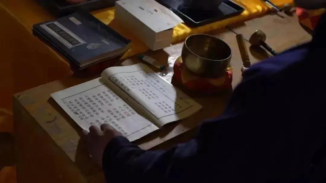 Appreciation of Wei Junping's Poems - iNEWS