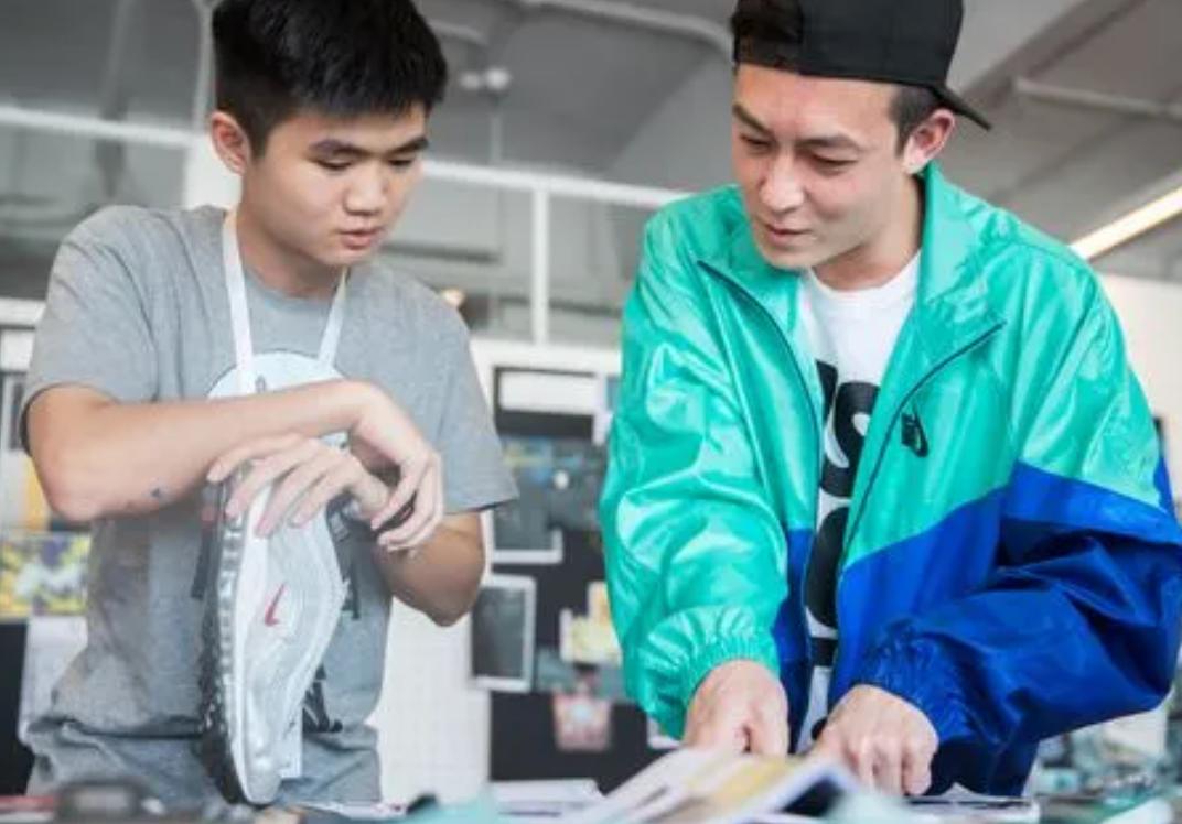 Edison Chen live broadcast Yin Yang Nike! Also gave shoes to backdoor ...