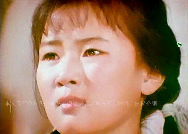 Former actress Xiang Hong married her love son at the age of 26 and ...