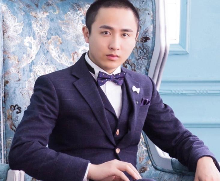 The artists under the banner frequently ripped apart the brothers, and ...