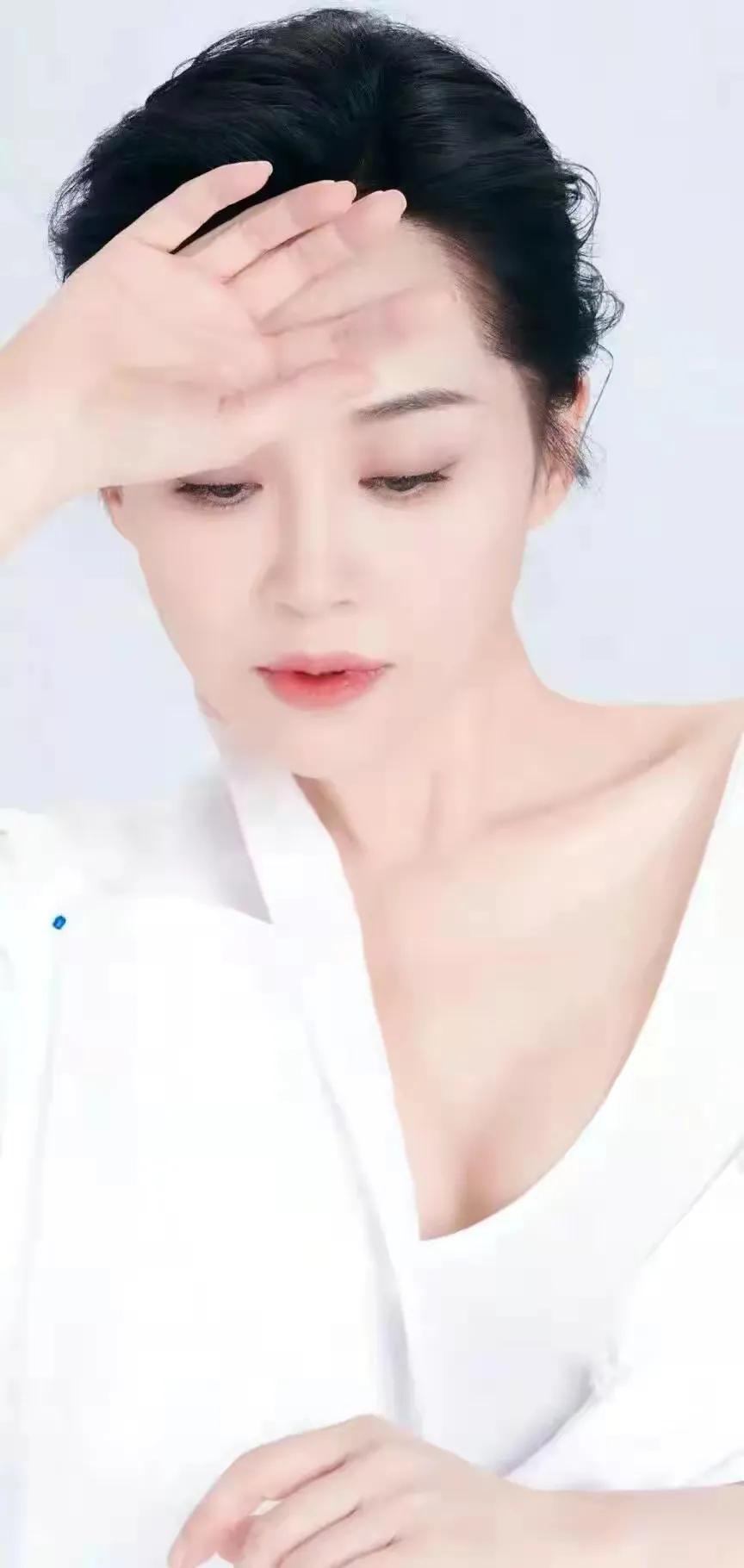 Stunning beauty Xu Qing, god-given style - iNEWS