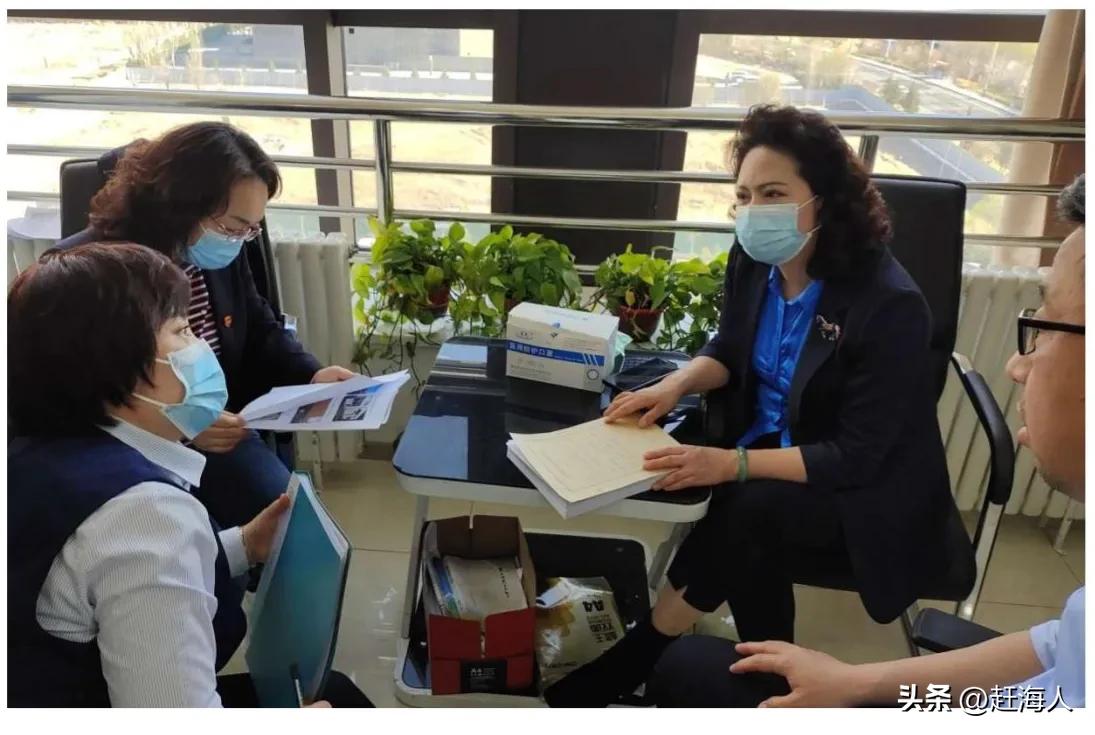 "Model" Li Shaoli, "Magic" Li Shaoli and "Model" Li Shaoli - iNEWS