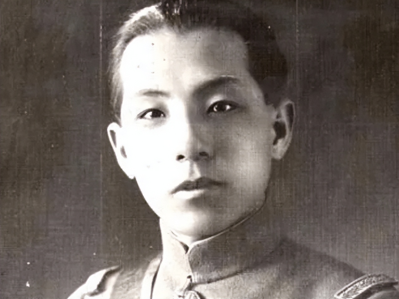 Guo Songling held an army of 70,000 people against Zhang Zuolin, the ...