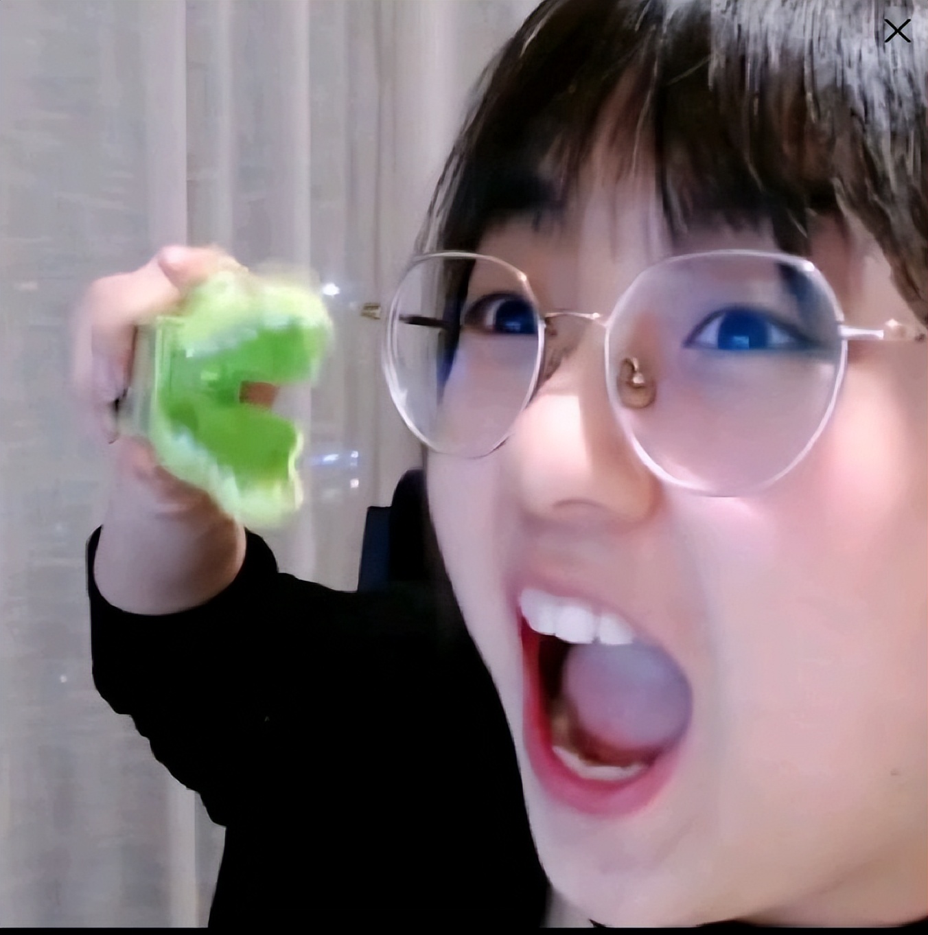 Why is the fringe professional female chess player Zhanying with a ...