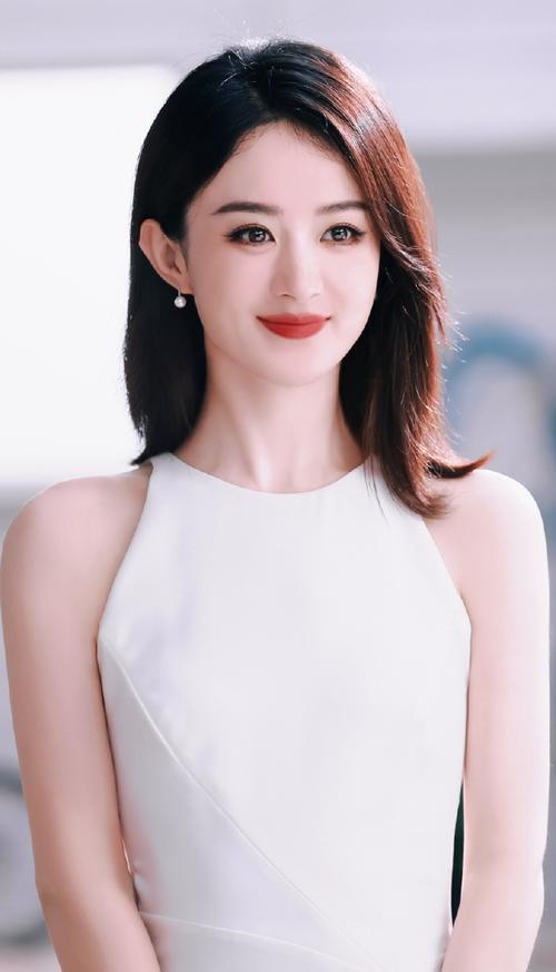 Zhao Liying often takes her son to play, and sends it back to Feng ...