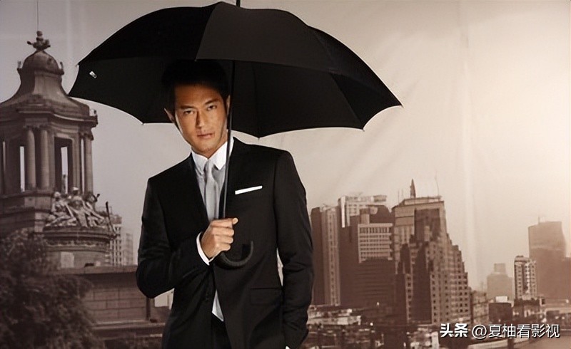 "King of Bad Movies" Gu Tianle, his eyebrows are cold and his fingers ...