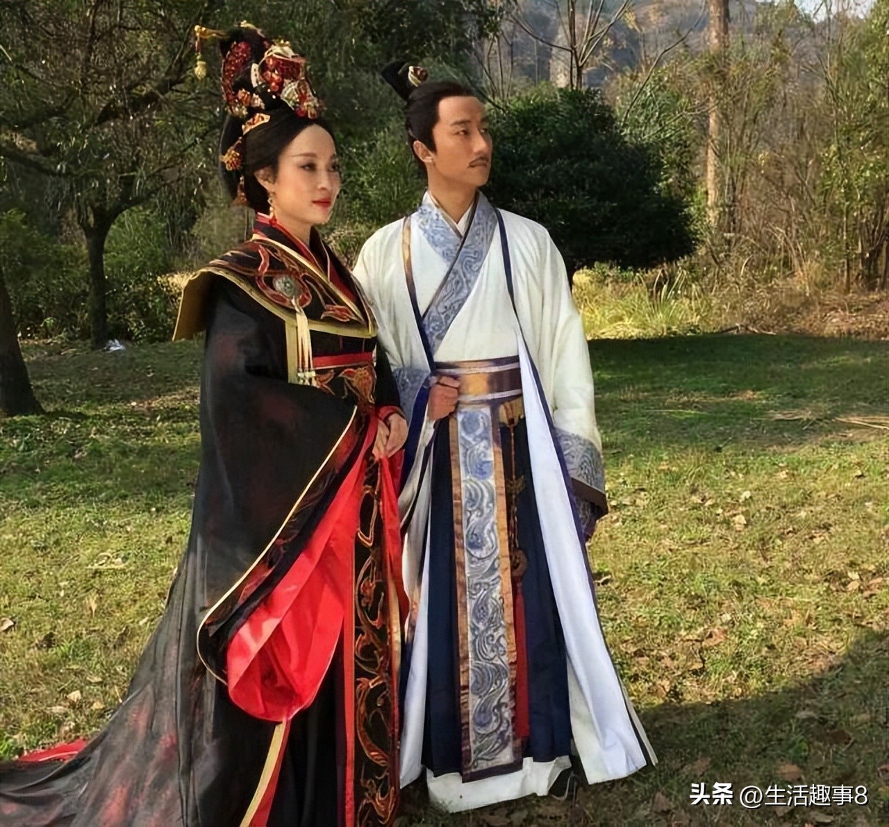 How did Li Yuan send his pregnant sister into the palace and dedicated ...
