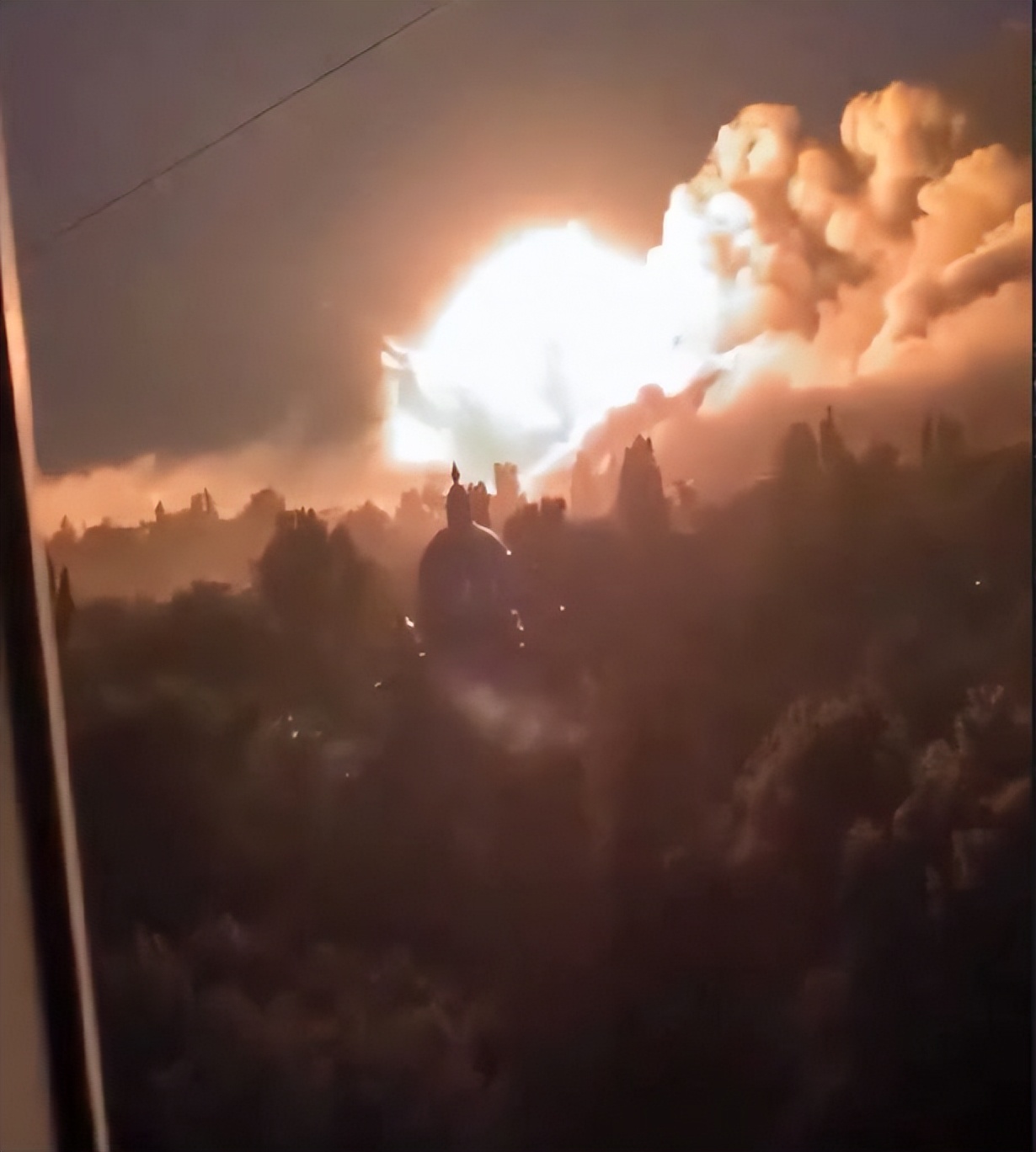 The Ukrainian army released the first photo of the JDAM-ER bomb - iNEWS