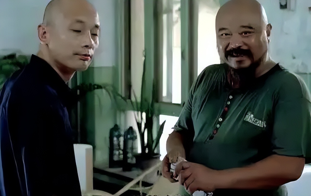 Li Qi: National first-class actor, smoking and drinking are inseparable ...