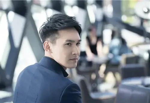 Zhang Duo, a tough guy, is a DINK for his wife and a sandwich cake for ...