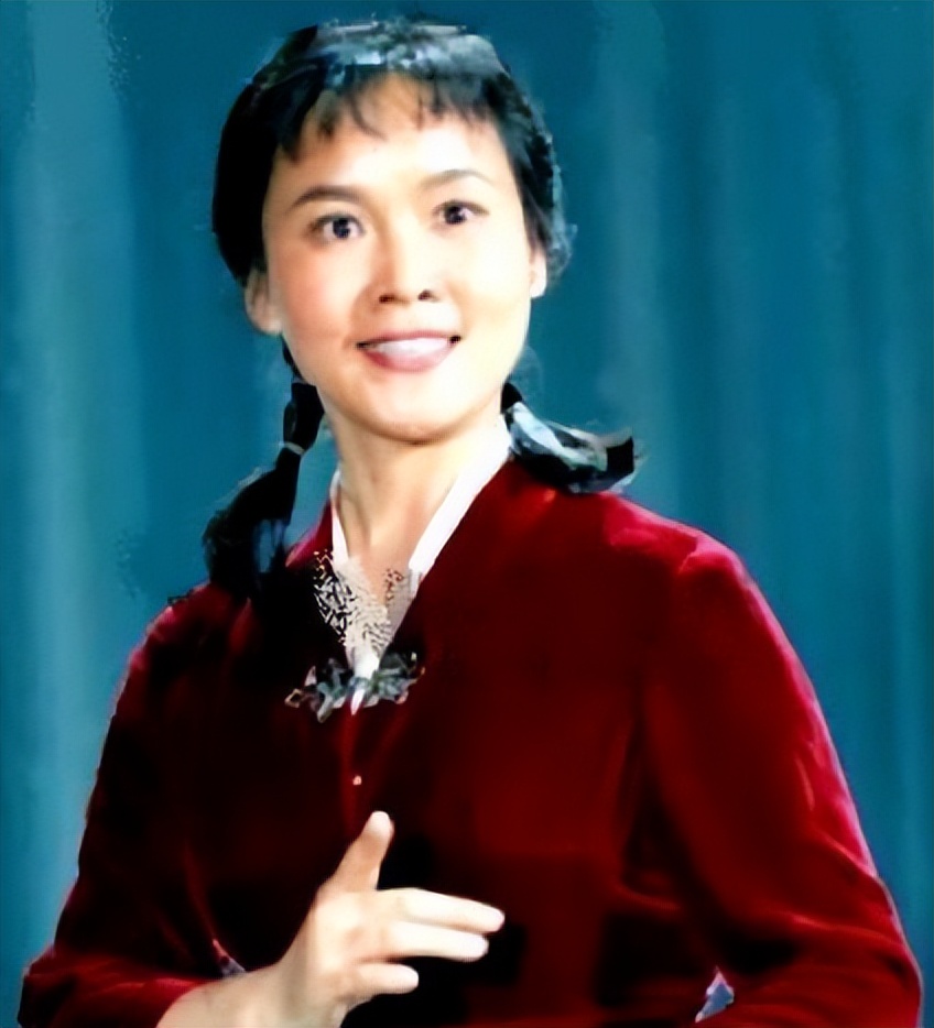 Li Guyi: There are tears behind the scenery. After the death of her ...