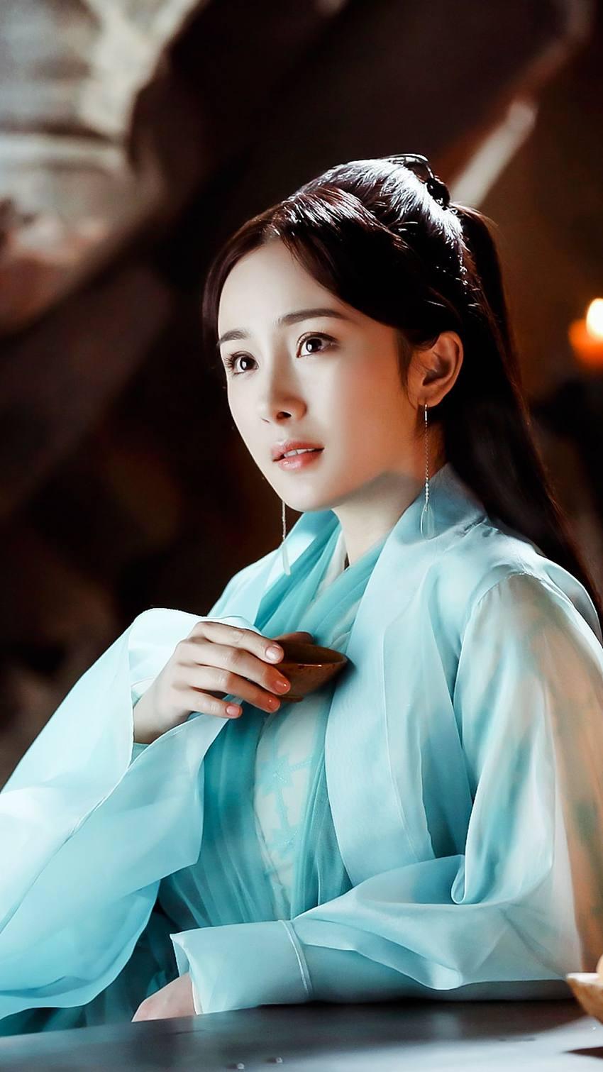 Actors who can carry dramas in the entertainment industry include Zhao Liying, Yang Mi, Yang Zi ...