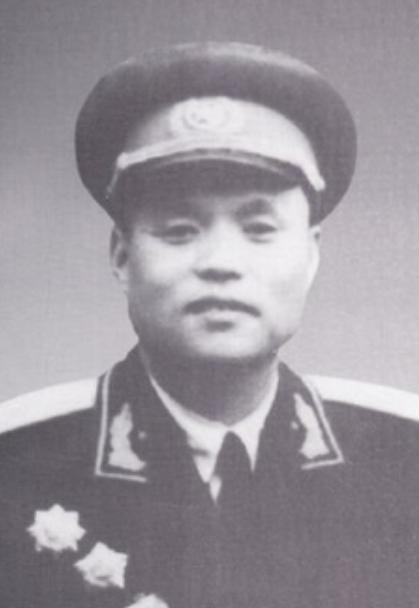 The founding major general recalled Boss Peng in his later years: He ...