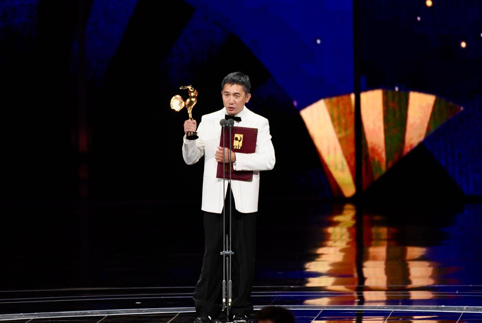The newly promoted "Three Gold" actor Tony Leung Chiu-wai, her, her and ...