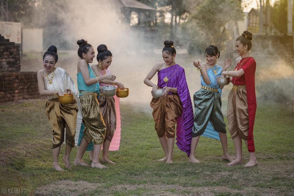 Folklore Allusion: The Origin of Songkran Festival - iNEWS