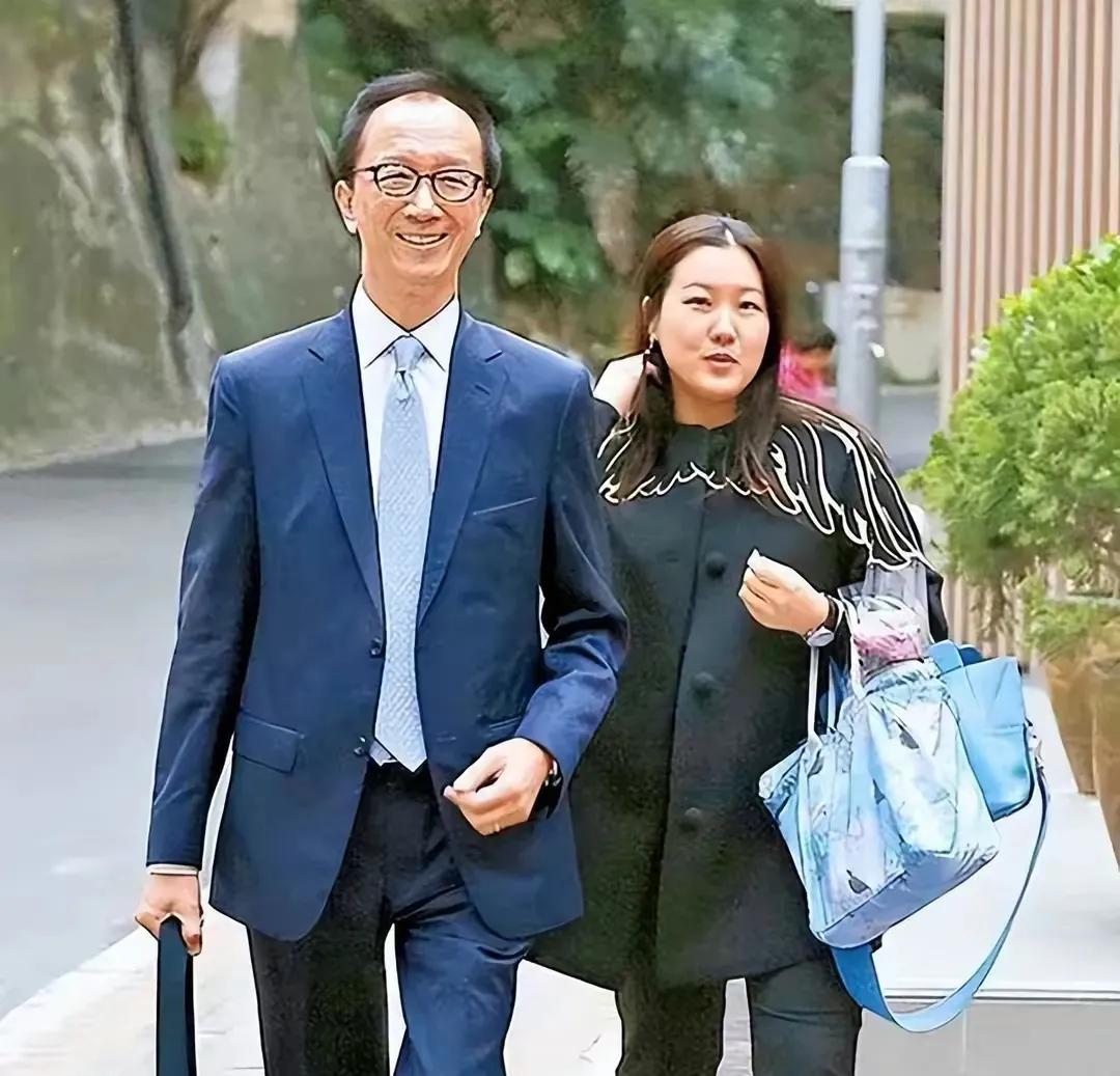 It was revealed that Fu Mingxia married Liang Jinsong, who was 26 years ...