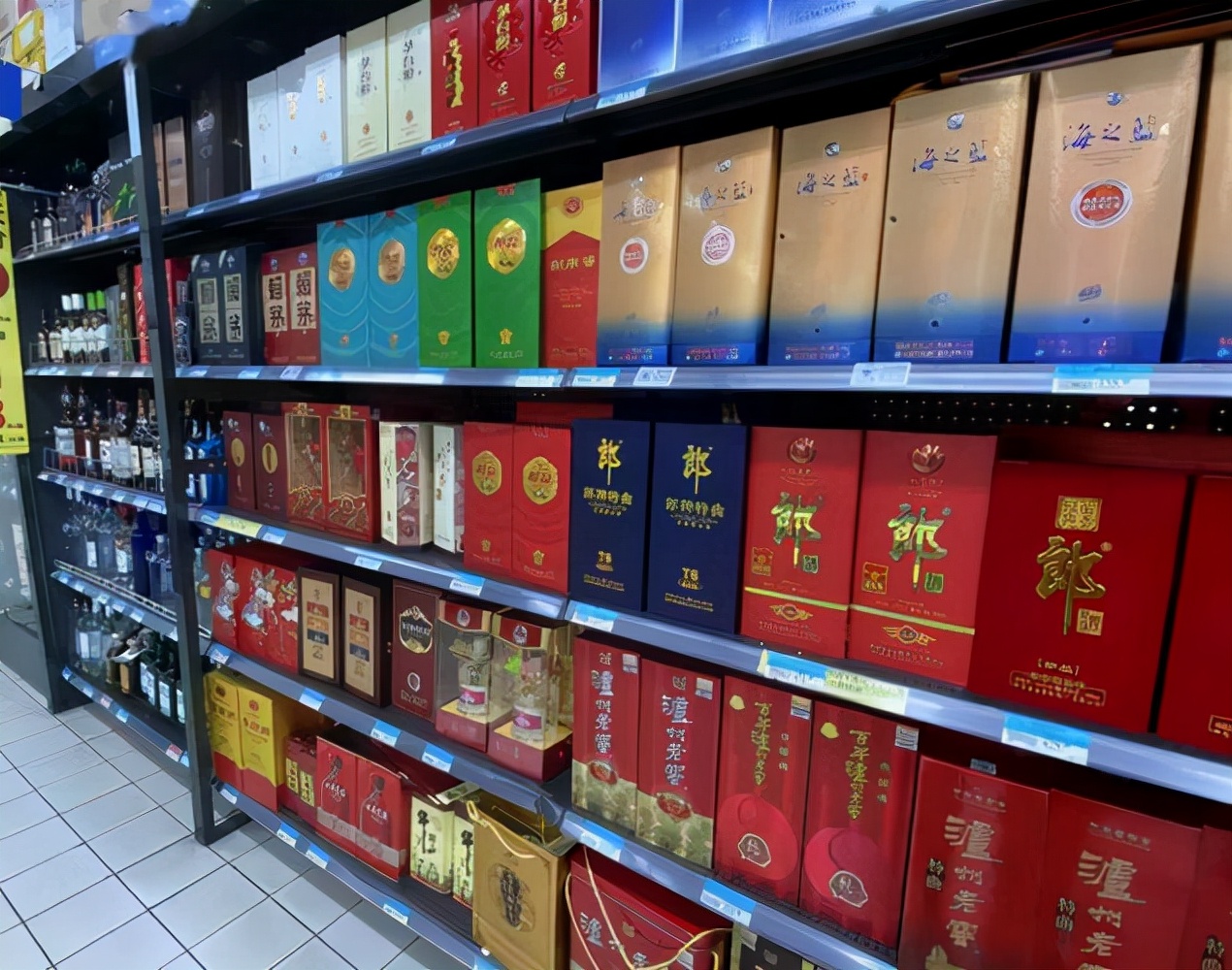 Tear off the camouflage coat, "Li Gui" pure grain wine immediately ...