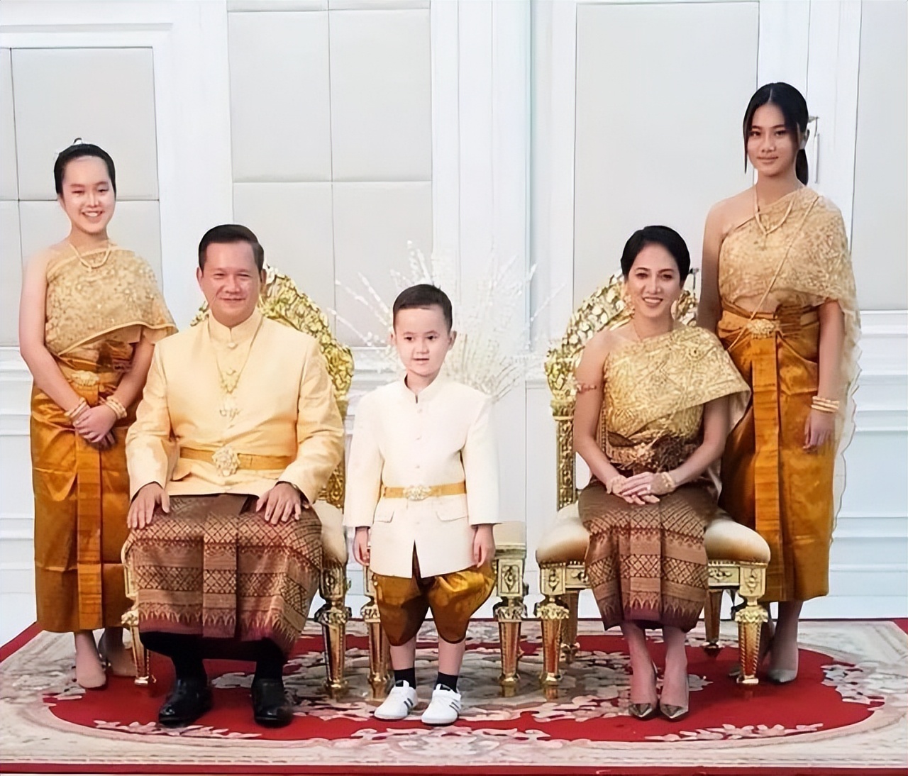 Prime Minister Hun Sen has many children and grandchildren, and his ...