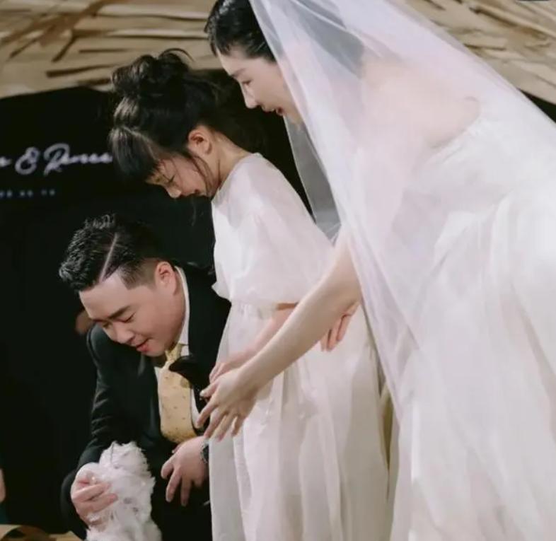 Hao Shaowen married Shi Xiaolong as the best man, the woman had a second marriage with a baby ...
