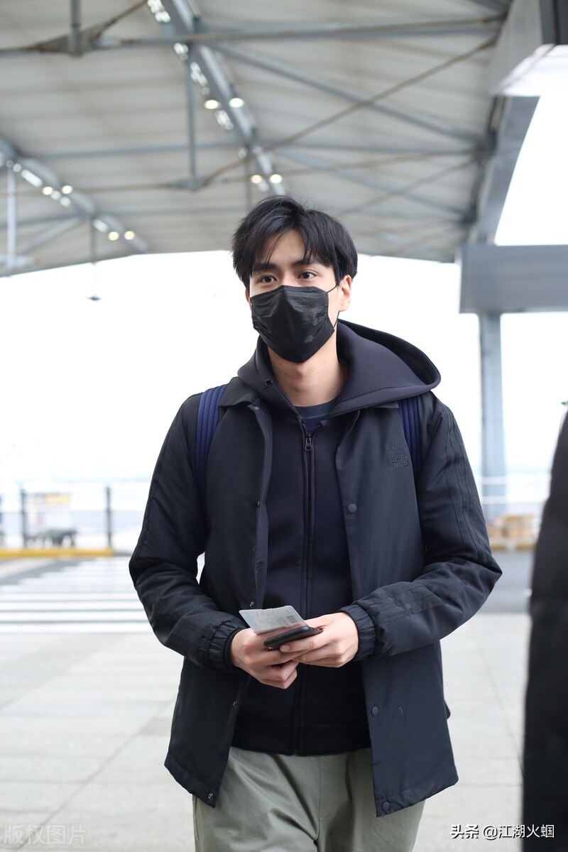 Small revelations: Zhang Tianai, Zhou Ye, Xiao Zhan, Wang Yibo, Wu ...