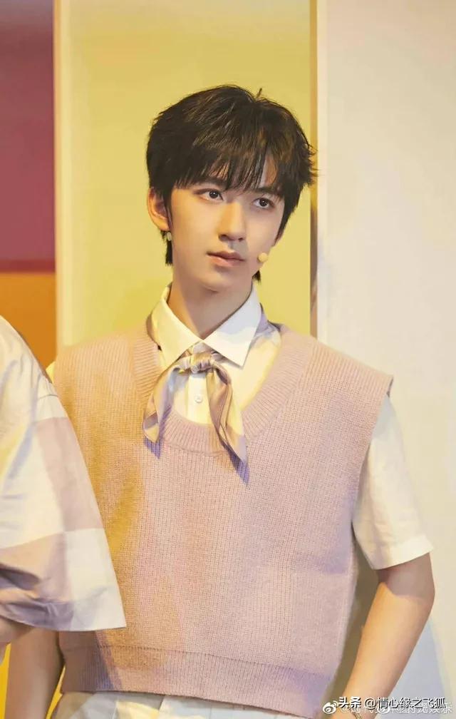 He Junlin's online class video screenshot reveals that he is so cute ...