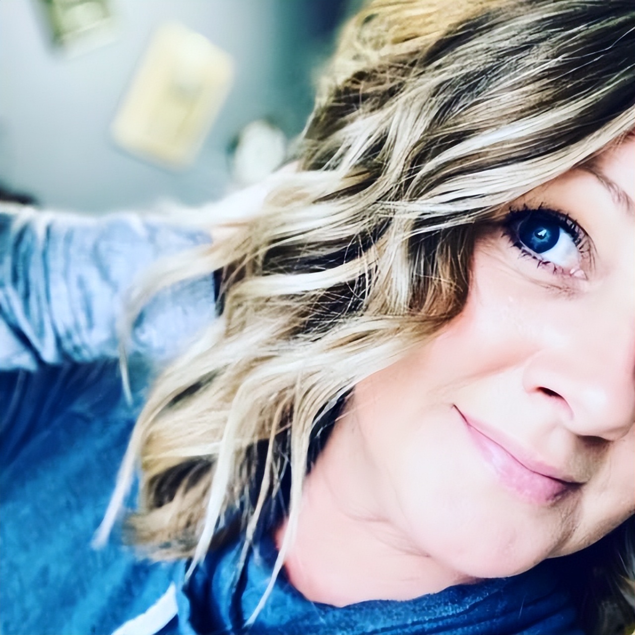 Mandy Flores, an American actress who dreamed of being a doctor - iNEWS