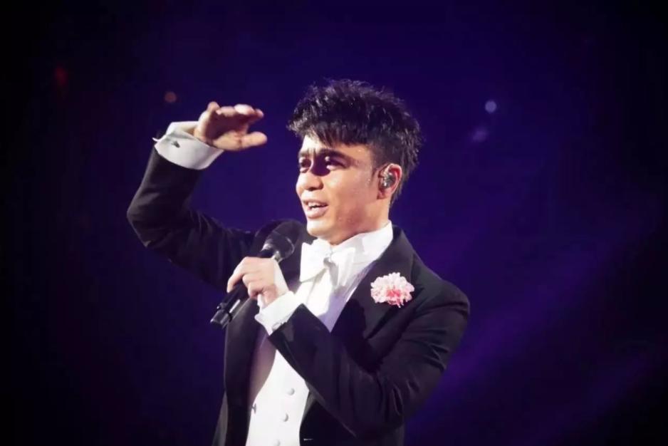 Hacken Lee's Family Concert: The perfect interweaving of music and love ...