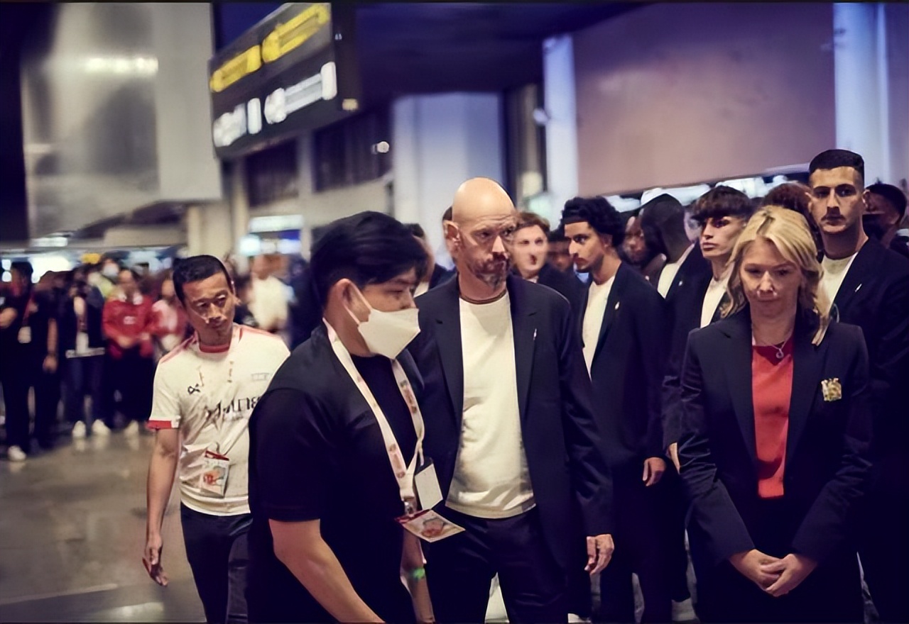 Thai fans complain about Manchester United: they are like a triad, rude ...