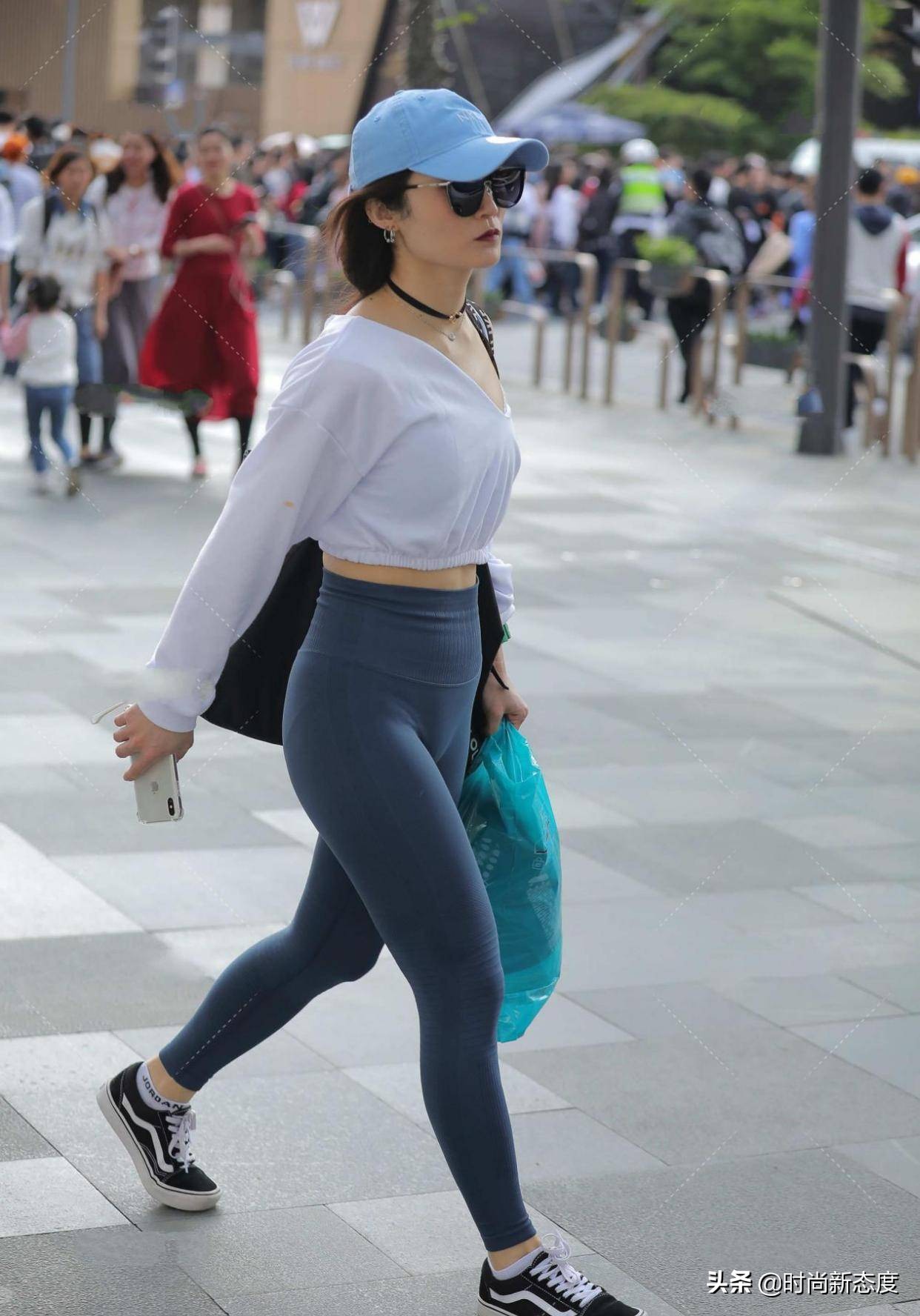 How to wear "shark pants" to be fashionable and reduce age? - iNEWS