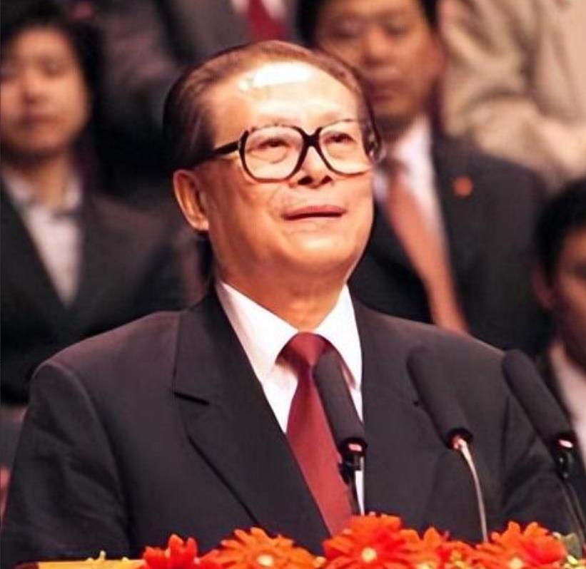 Comrade Jiang had two noble people in his life: one was his wife, and ...