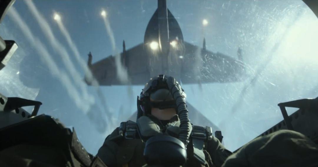 With a box office of 9.4 billion, why is the American theme "Top Gun 2 ...