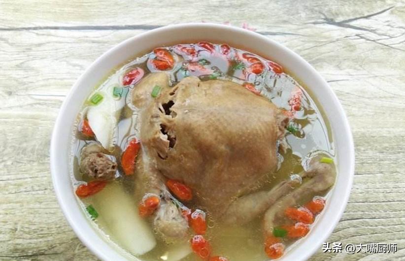 One pigeon wins nine chickens, stewed pigeon soup, keep in mind the "3 ...