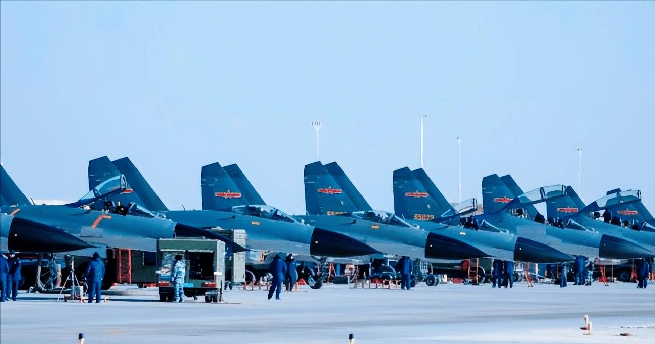 Official announcement: J-7 and J-8 fighter jets are accelerating their ...