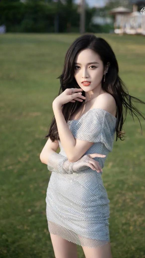 Star Beauty - Issue 44 Wu Xuanyi - iMedia