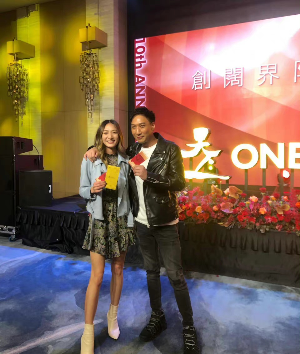 Yan Huiming's sons and daughters show up in activities: daughter bumps ...