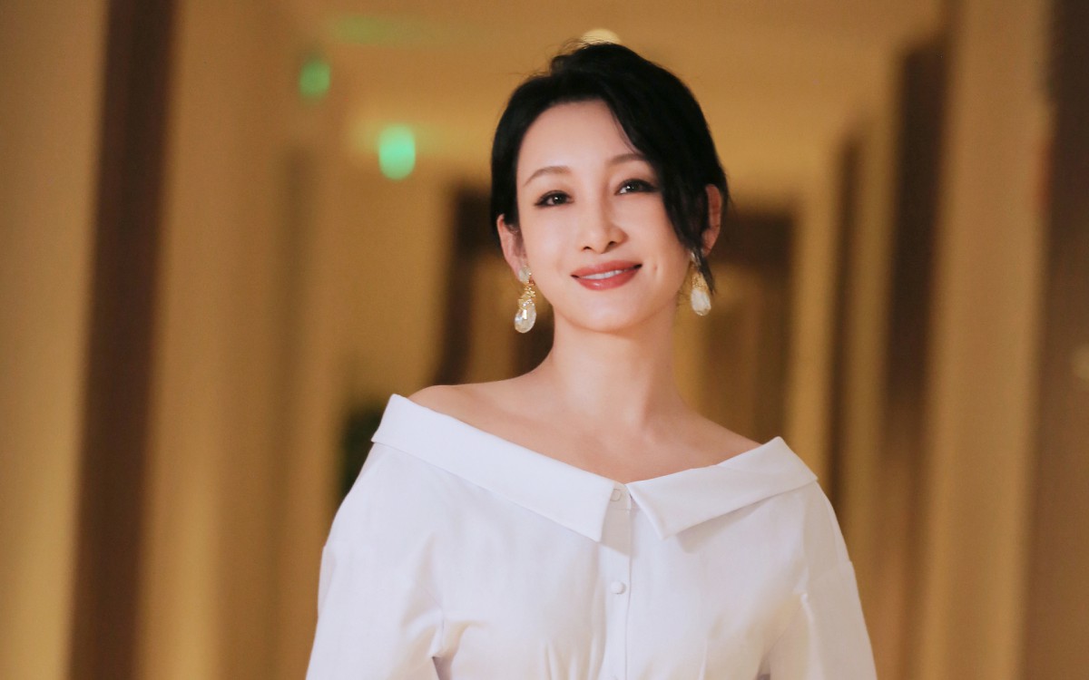 Qin Hailu worked with Zhang Jiayi on Bailuyuan just after giving birth ...