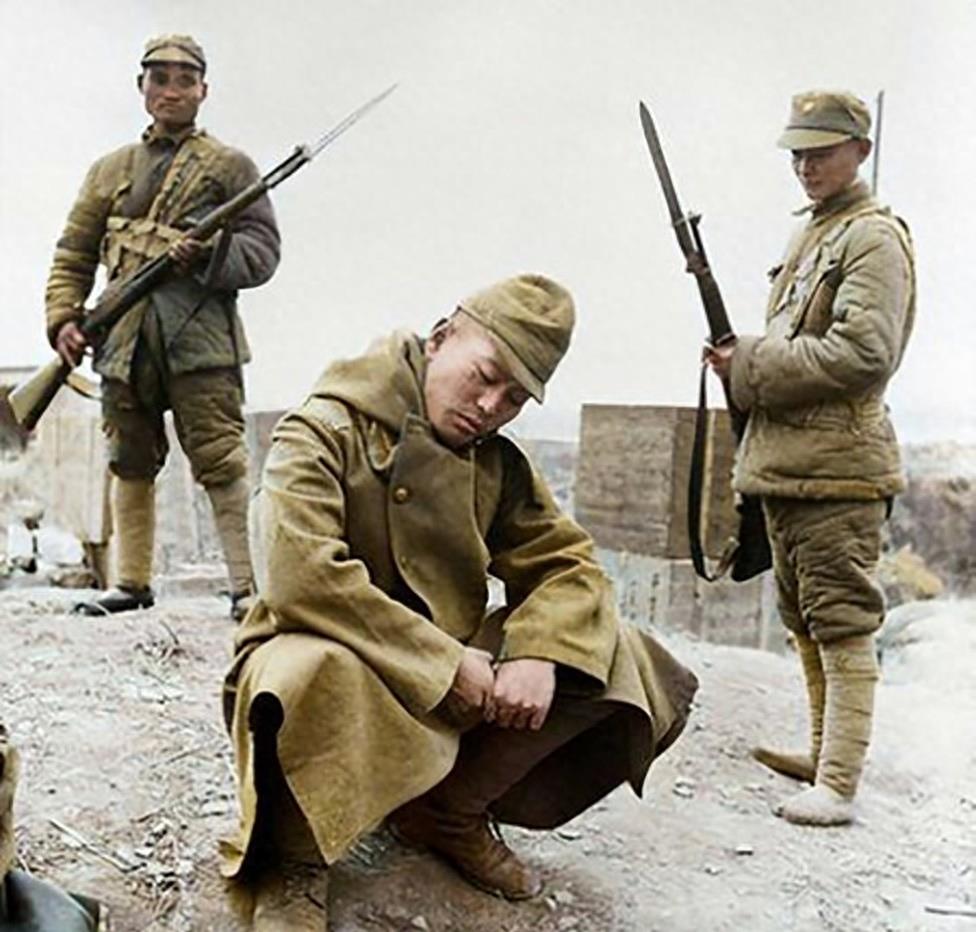 Colored old photos of captured Japanese soldiers during the Changde ...